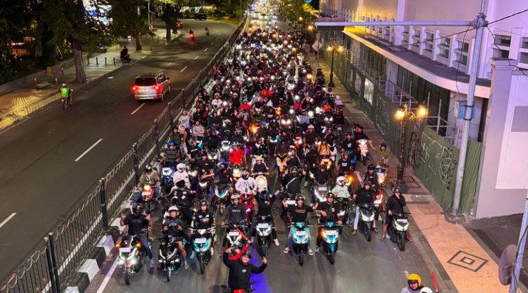 Ratusan Bikers Honda Ramaikan Vario Street Nation di Surabaya - NTTONLINE